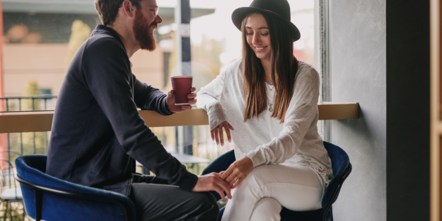 21 Signs A Woman Is Sexually Attracted To You Heart 2 Heart Relationships